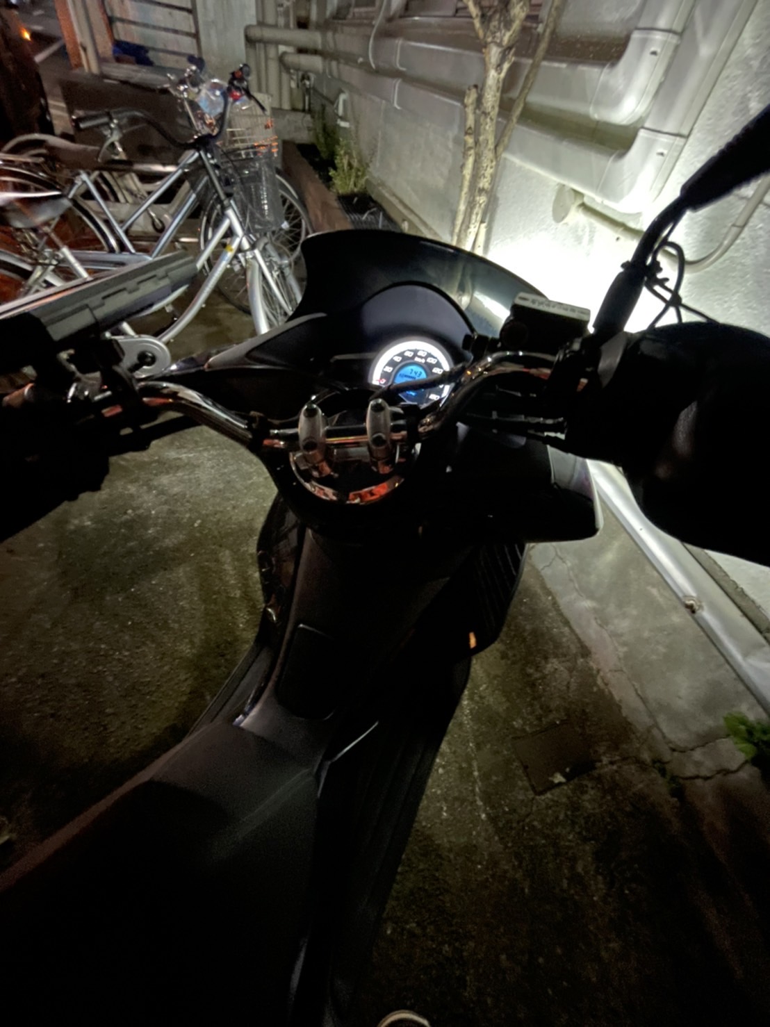 東京都品川区（エリア外対応） ホンダPCX 鍵作製 | 横浜市の鍵屋、鍵交換、鍵開け、鍵の修理・作製【マスターキー・ヨコハマ】